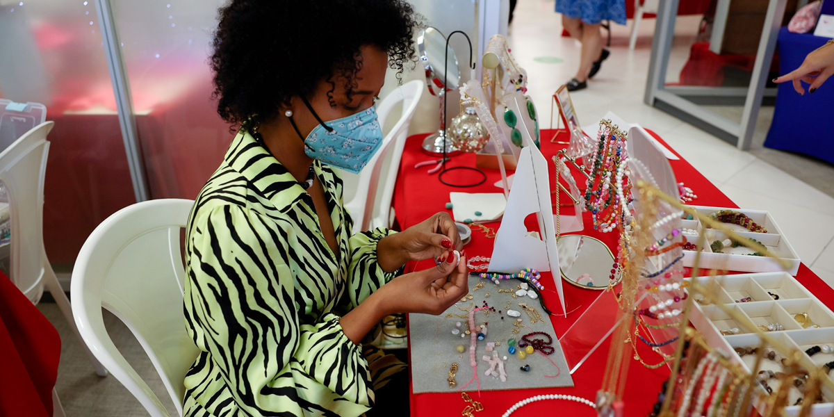 Small Business Incubators and Accelerators Program - CDBG-DR/MIT ...